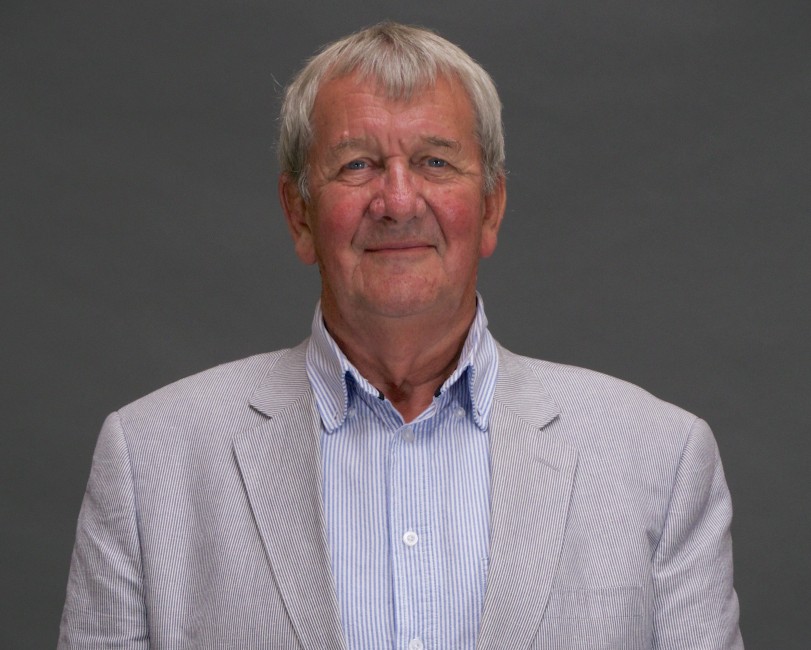 University of Leicester Professor wins Service Award for Astronomy ...